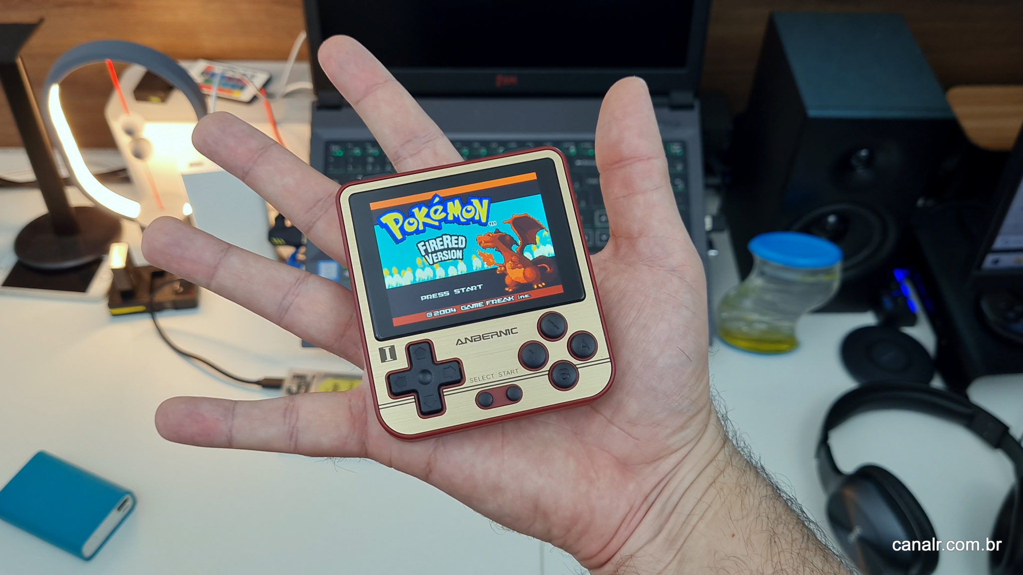 É um mini Game Boy perfeito? Anbernic RG280V - Review - Canal R